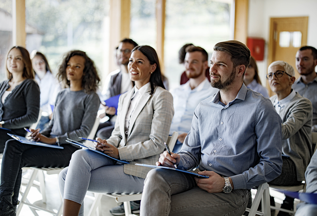 The Ultimate Guide to Call Center Training | Verint